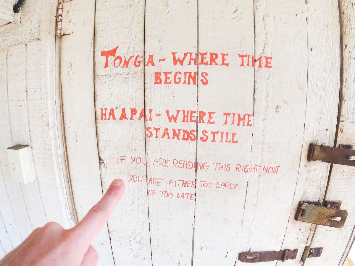 What is the Tonga Time Zone? 🕒🍍 - Tonga Pocket Guide