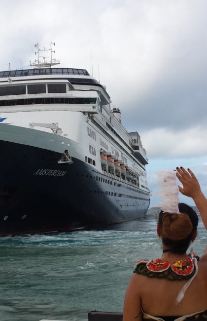 10 Best Tonga Shore Excursions - Tonga Pocket Guide